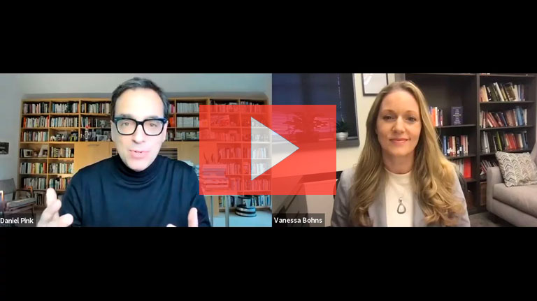 Pinkcast 4.15. This is how to overcome awkwardness and hand out some ...